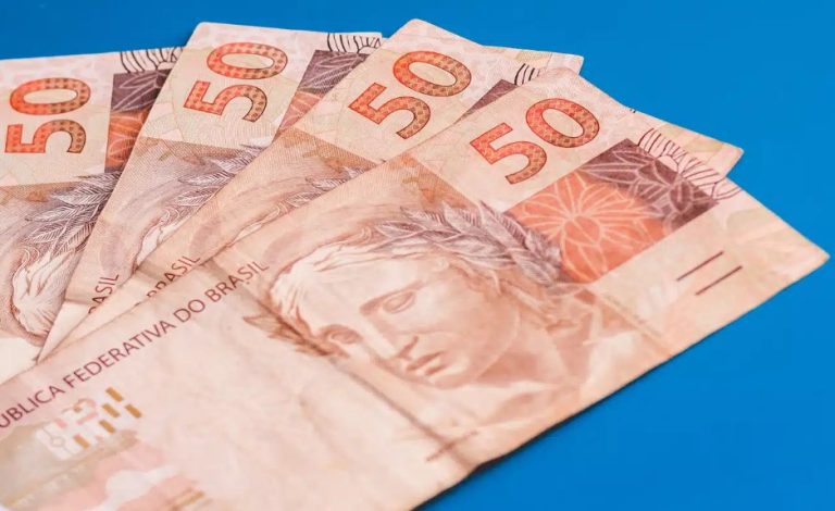 Você tem esta nota de R$ 50? Ela pode valer até R$ 4 mil - Correio de Minas